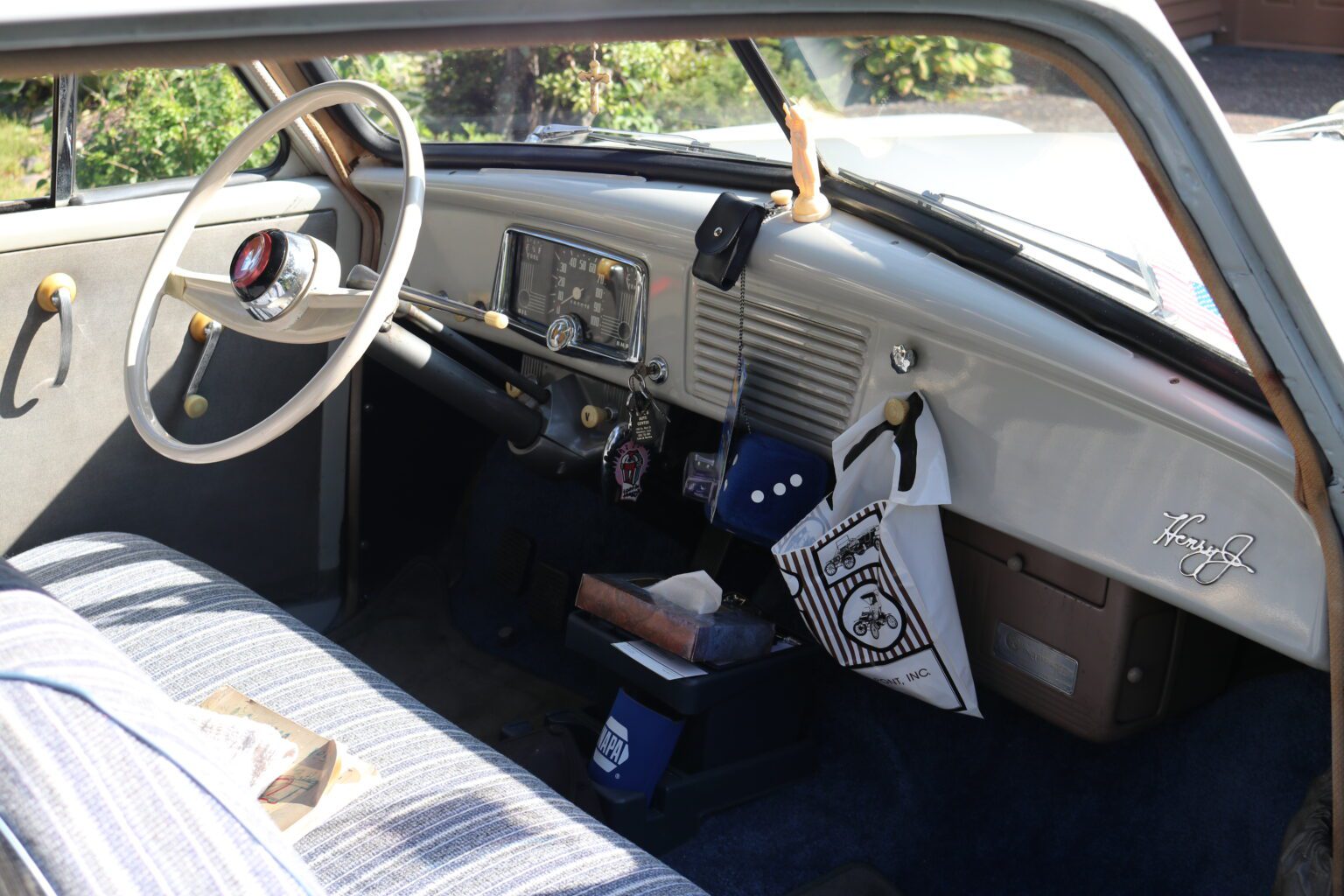 Unmolested Henry J An Example Of Economy Model From The 1950s