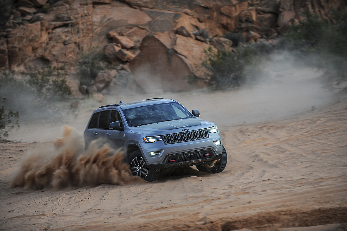 Recall of Nearly 220,000 Jeep Cherokee SUVs Due To Fire Threat