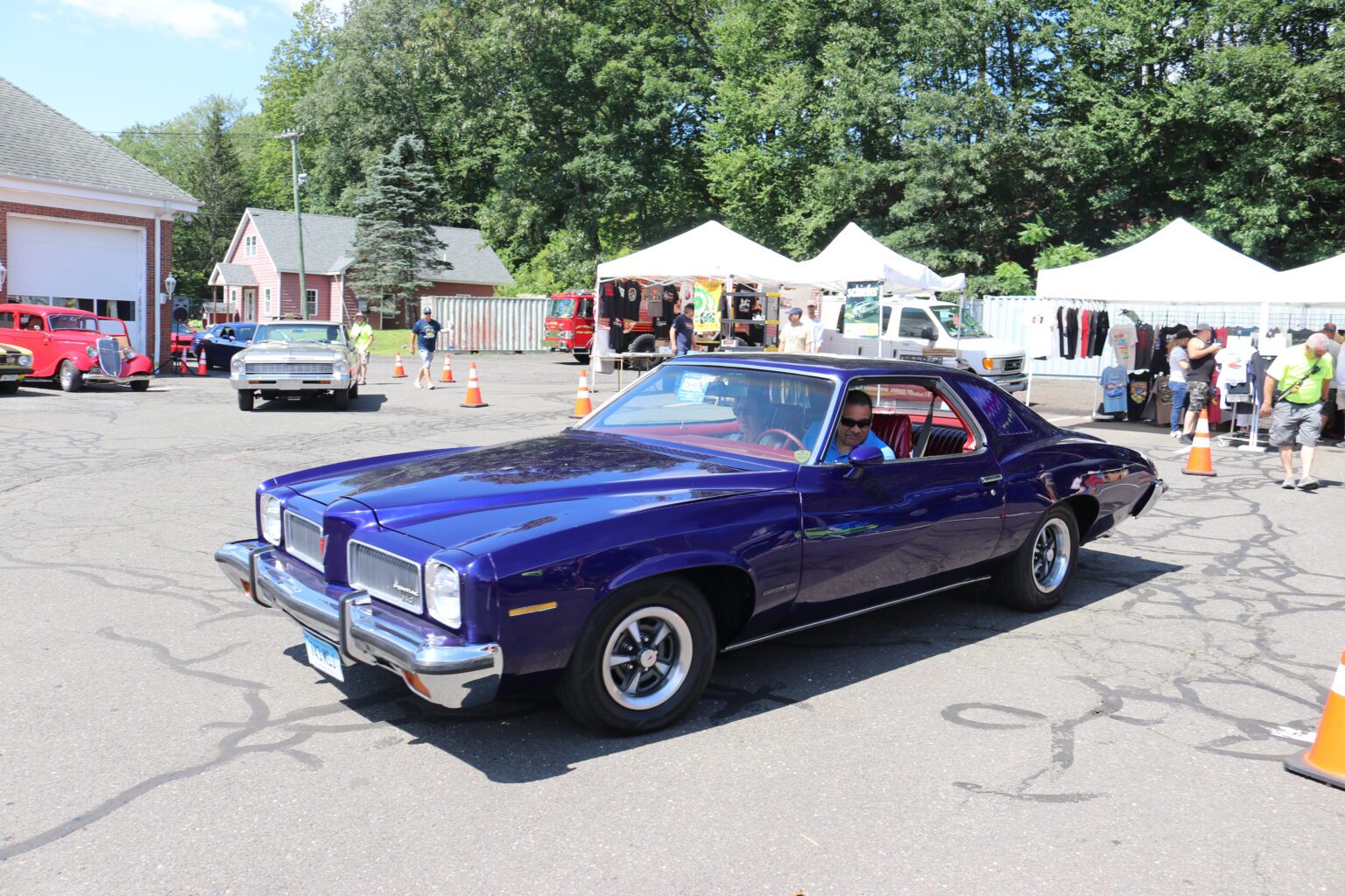Overflow Crowd At Oxford Center Volunteer Fire Company Car Show (with ...