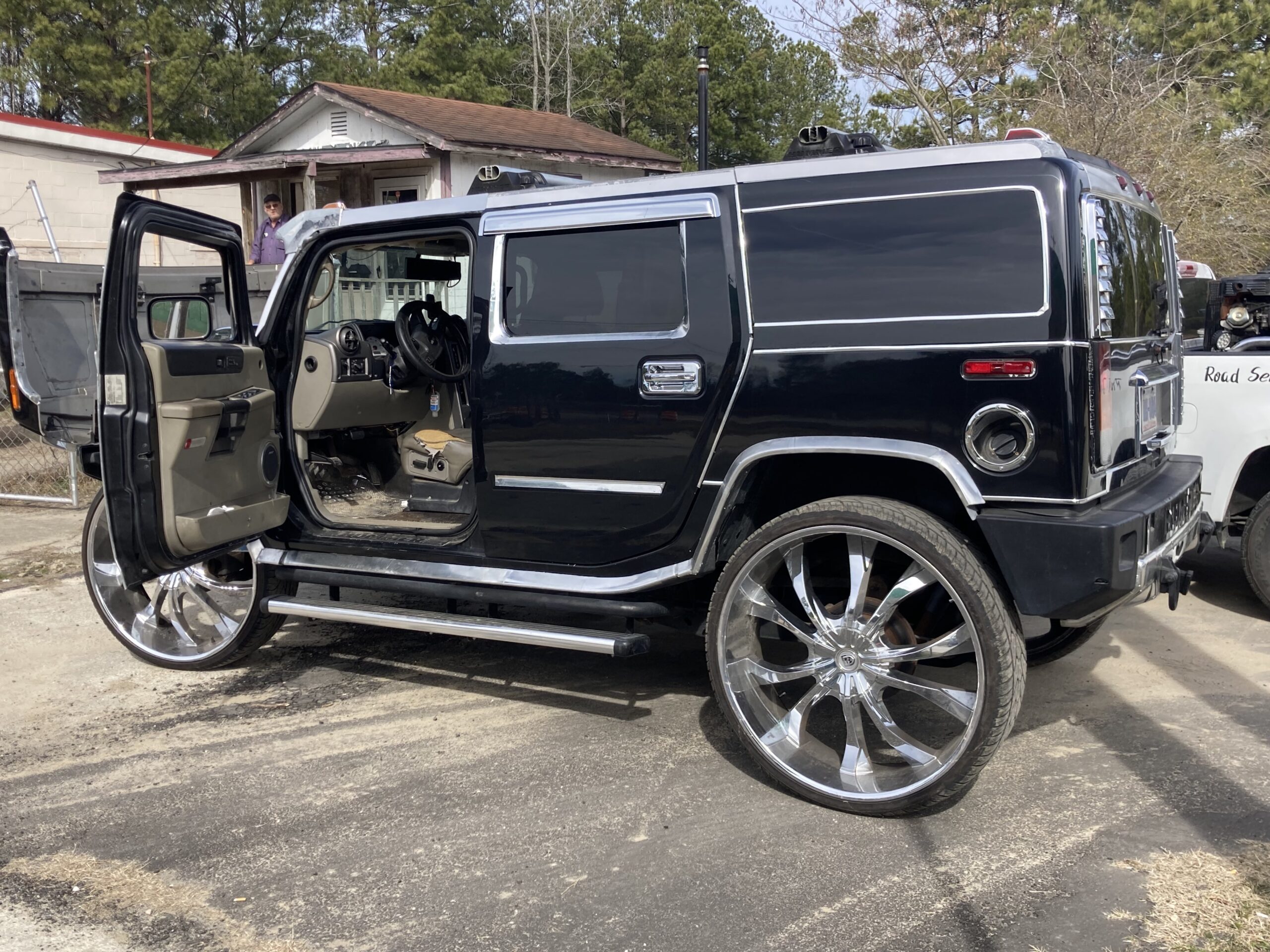 Over-The-Top Hummer Gets A Unanimous Thumbs Down