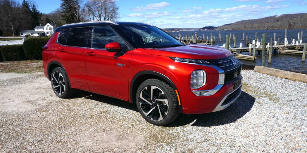 Car Review: Mitsubishi Outlander Shows Brand's Progress