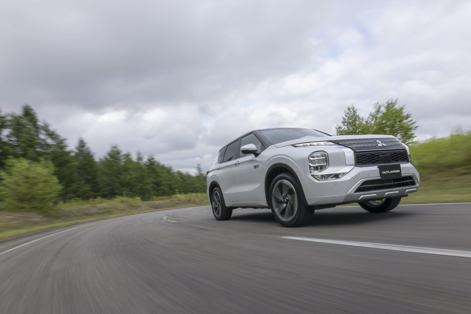 Car Review: Mitsubishi Outlander Shows Brand's Progress